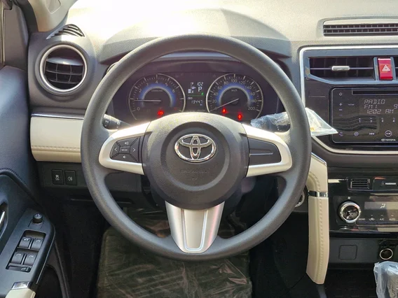 Used 2023 Toyota Rush STD White Color for sale 225246 Syarah