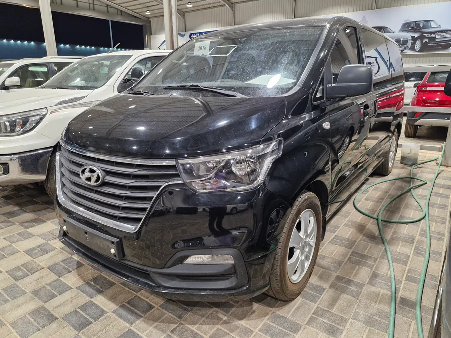 Used 2018 Hyundai Grand Starex passenger Black Color for sale - 205081 ...