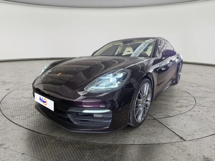 Used 2021 Porsche Panamera Purple Color for sale - 210116 | Syarah