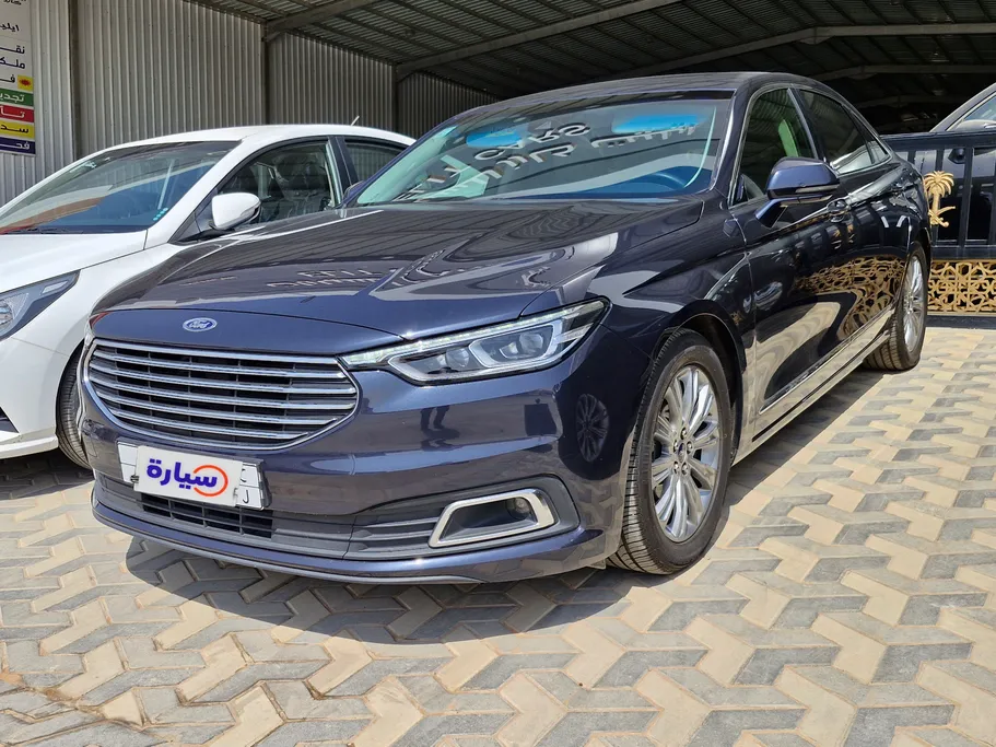 Used 2021 Ford Taurus Trend Blue Color for sale - 216507 | Syarah