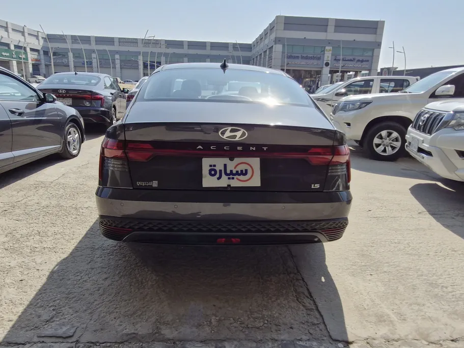 Used 2024 Hyundai Accent Fleet Dark leaden Color for sale - 278794 | Syarah