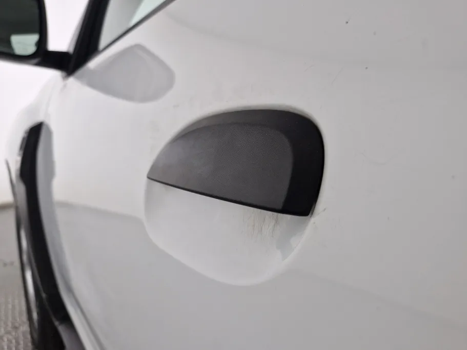 Used 2023 Renault Duster PE White Color for sale - 284514 | Syarah